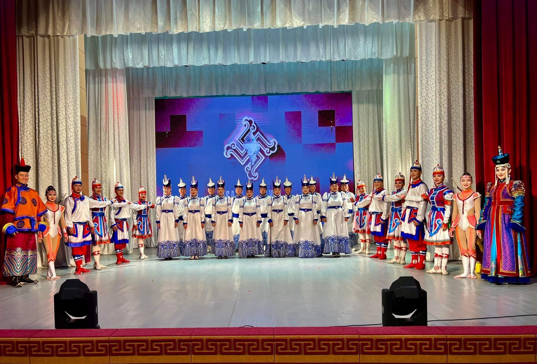 Nomadic Legend folk art performance - tsagaan lavai